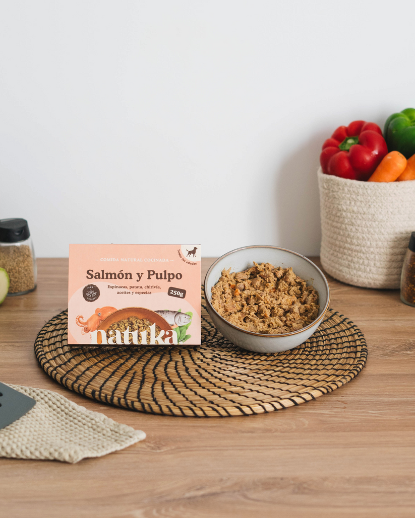 Menú COCINADO de salmón y pulpo para perros | Natuka