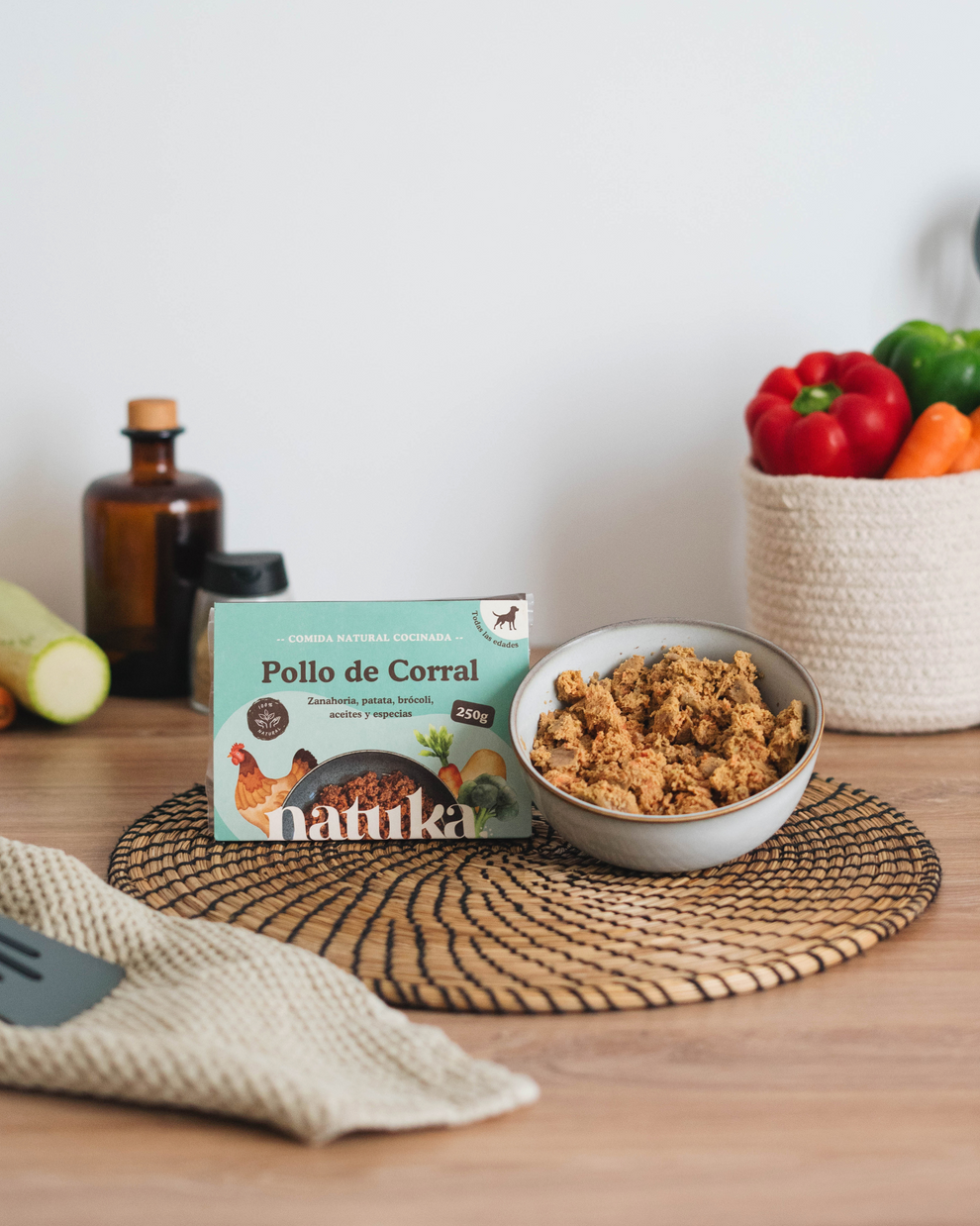 Menú COCINADO de pollo de corral para perros | Natuka
